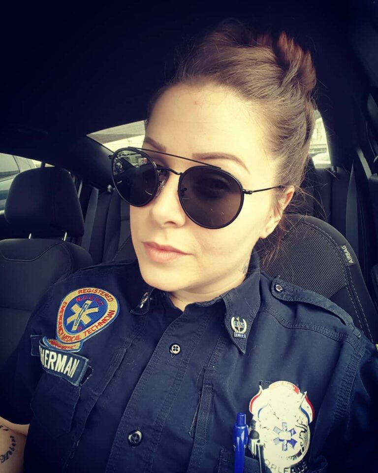 Holly Monteleone: Personal Life, Career & Net Worth – Net Worth Planet